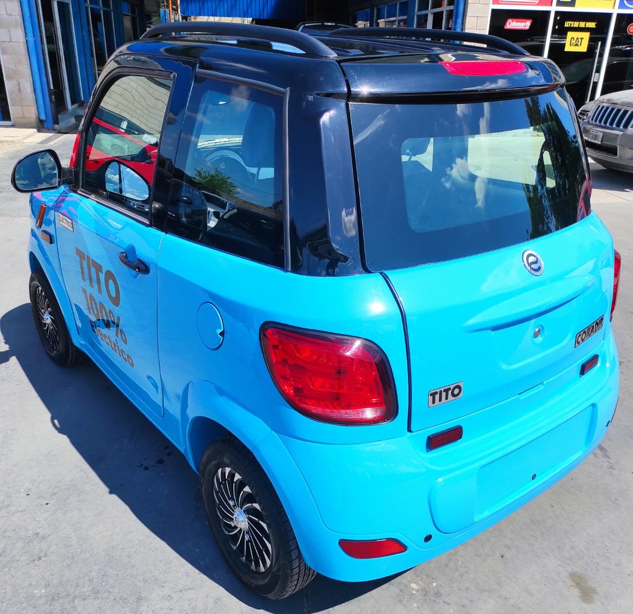 Tito S2-100 3 Puertas Eléctrico – Del Rio Servicios